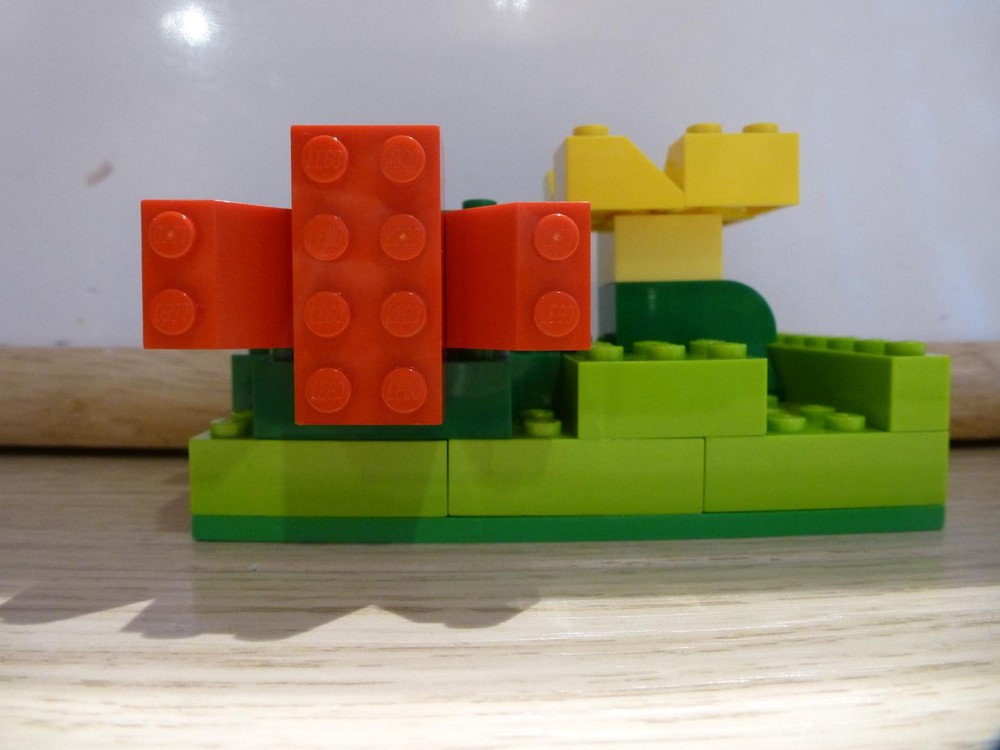 LEGO MOC Bush with flowers by CornierJungle | Rebrickable - Build with LEGO