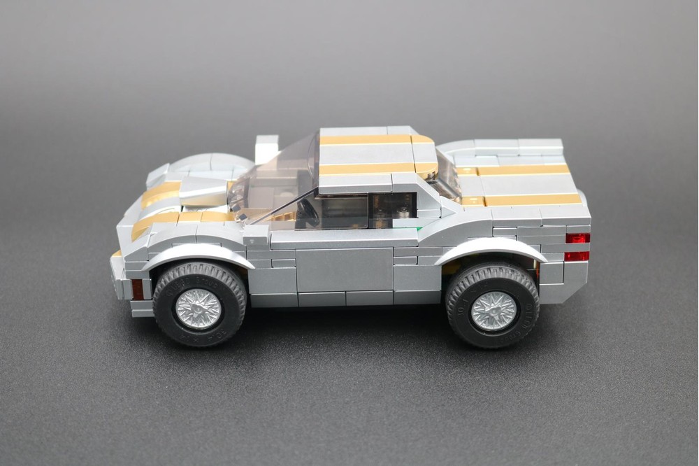 LEGO MOC Millenium Bolt by Brick_Lizard | Rebrickable - Build with LEGO
