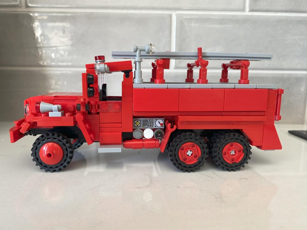 Lego Moc M35 Fire Truck By Cascadia Bricks Rebrickable Build With Lego