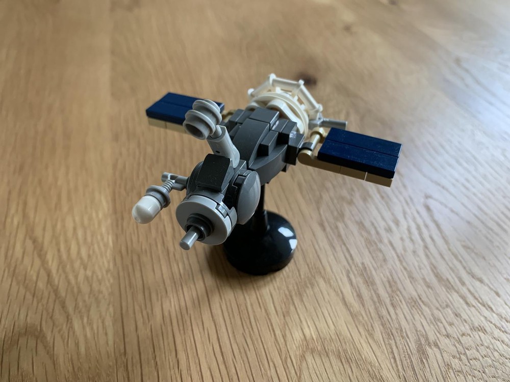 LEGO MOC Soyuz T – 1:110 by JonHull | Rebrickable - Build with LEGO