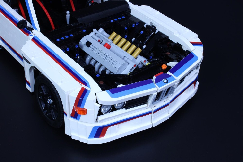 LEGO MOC BMW 3.0 CSL IMSA 1975 - 1:8 by GoldenBrickDesign | Rebrickable ...