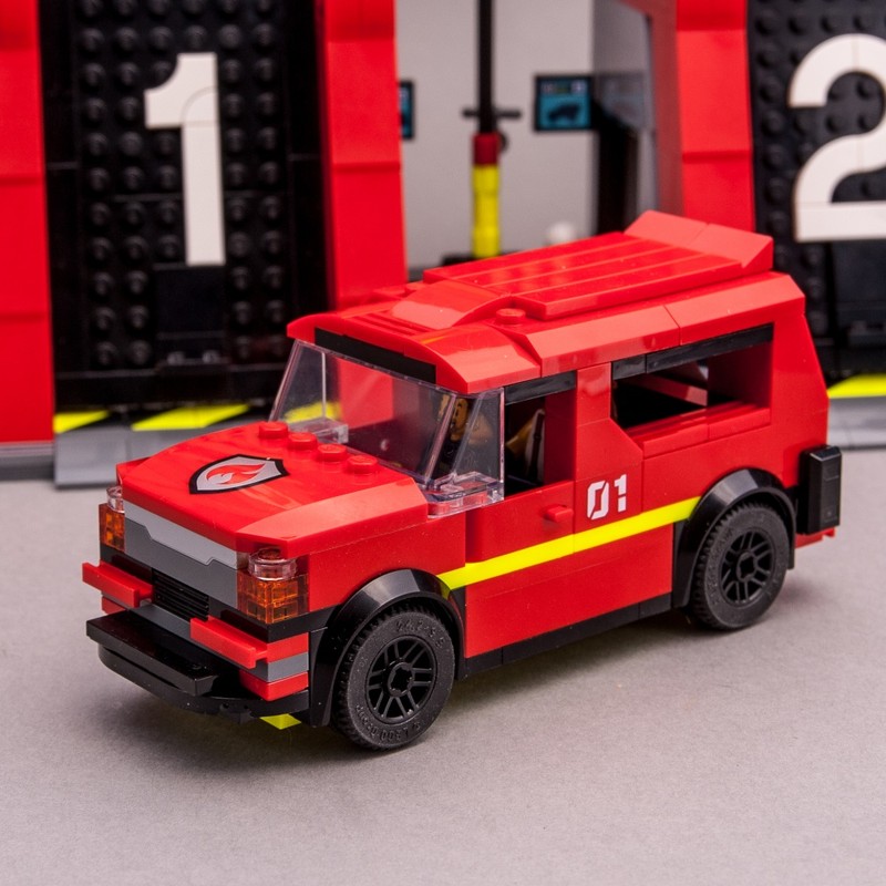 LEGO MOC 60414 Quick Responder SUV by Keep On Bricking | Rebrickable ...