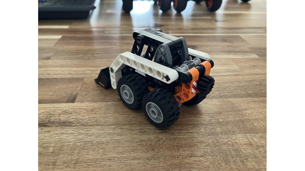 LEGO MOC Bobcat S66 Skid Steer and T66 Tracked Loader (8418 Mod) by ...