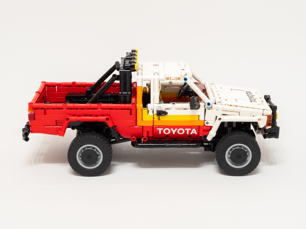 LEGO MOC 1985 Toyota 4x4 SR5 Xtracab Truck with TRD Livery - EXTRA ...
