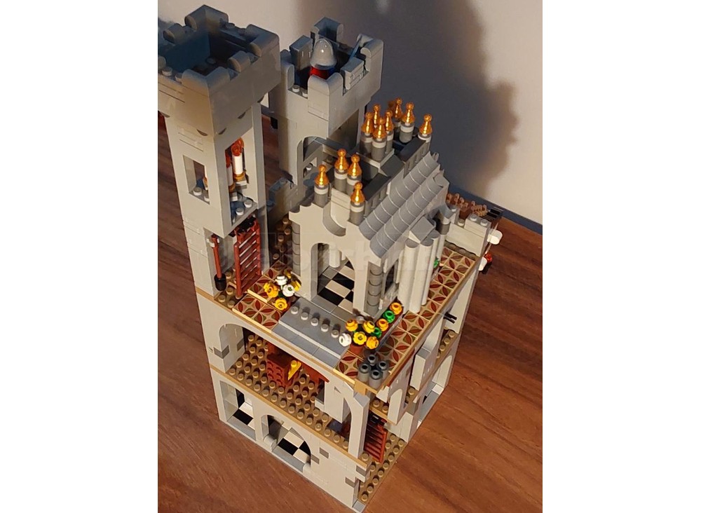 LEGO MOC Lion Knight's Castle Keep by cfricke | Rebrickable - Build ...