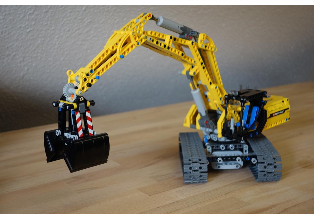 LEGO MOC 42006 MOD - clamshell bucket grab by Mowlwurf | Rebrickable ...