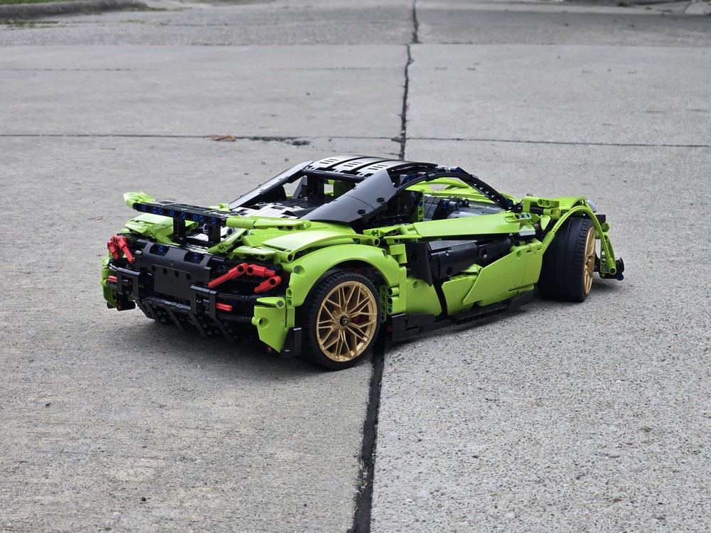 LEGO MOC McLaren 600LT by BricksByCas24 | Rebrickable - Build with LEGO