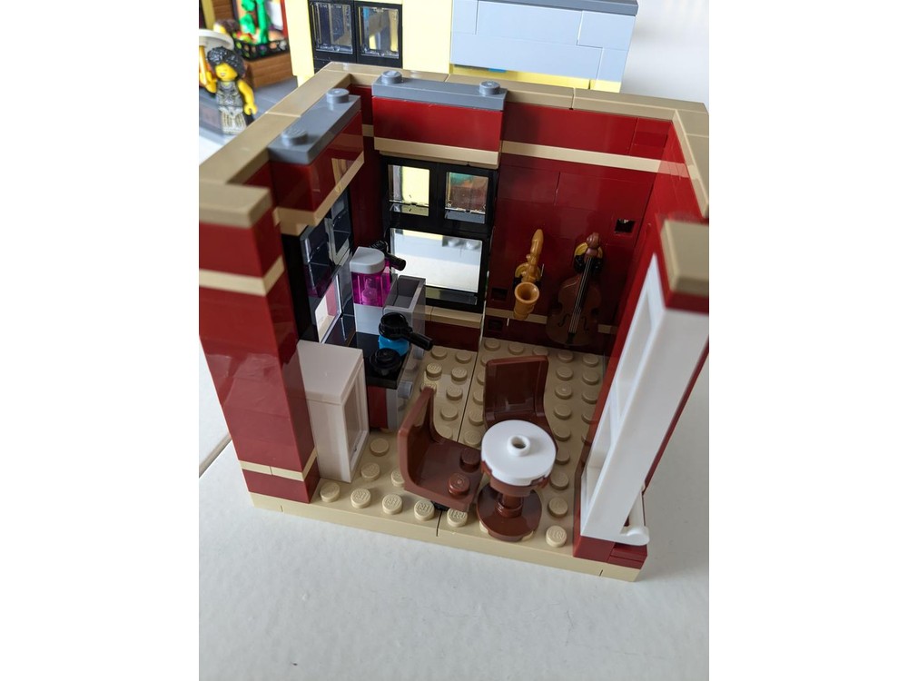LEGO MOC-190679 Fred's Fries & Gina's Grocery (alt build of Jazz Club ...