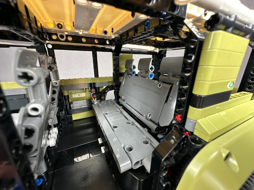 LEGO MOC 1:10 Land Rover Defender 110 RC MOC (42110 Mod) by Burak224 | Rebrickable - Build with LEGO