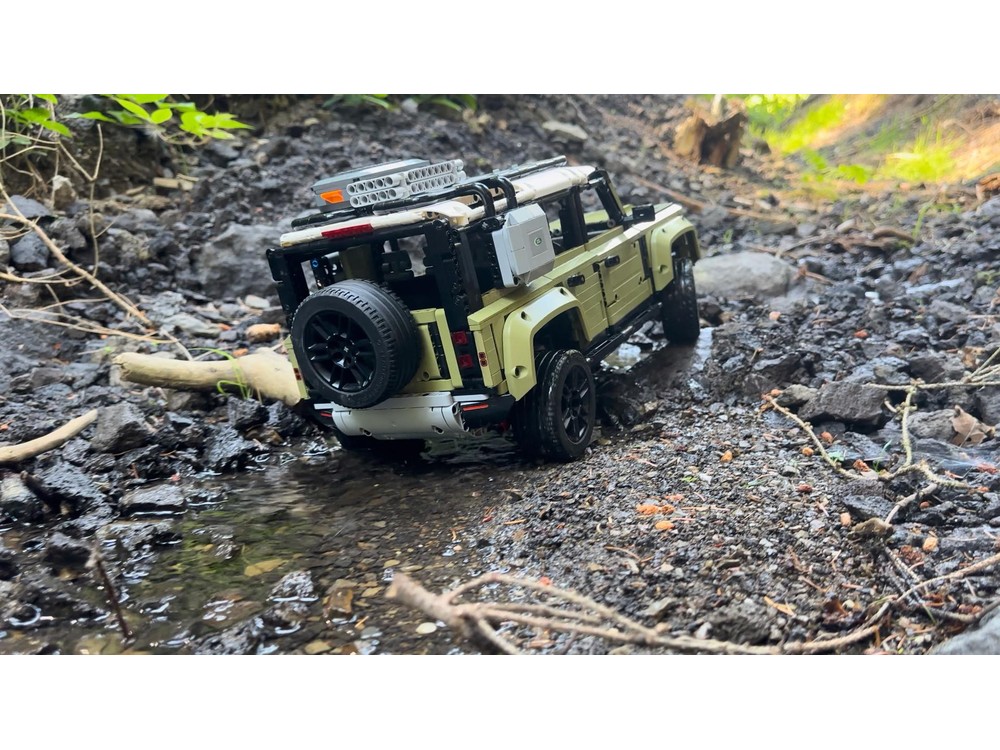 LEGO MOC 1:10 Land Rover Defender 110 RC MOC (42110 Mod) by Burak224 ...