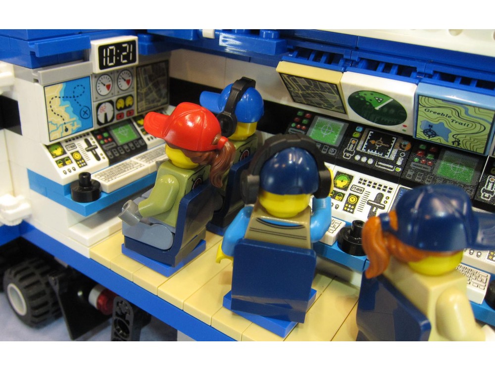LEGO MOC Ground Control Station by mshenn | Rebrickable - Build with LEGO
