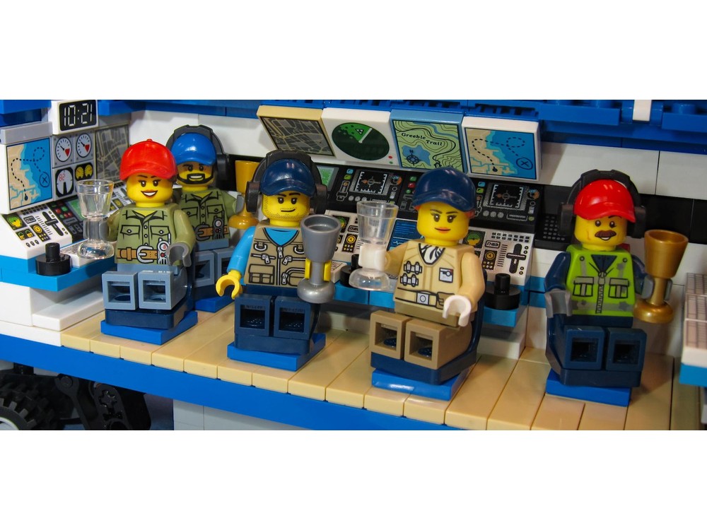 LEGO MOC Ground Control Station by mshenn | Rebrickable - Build with LEGO