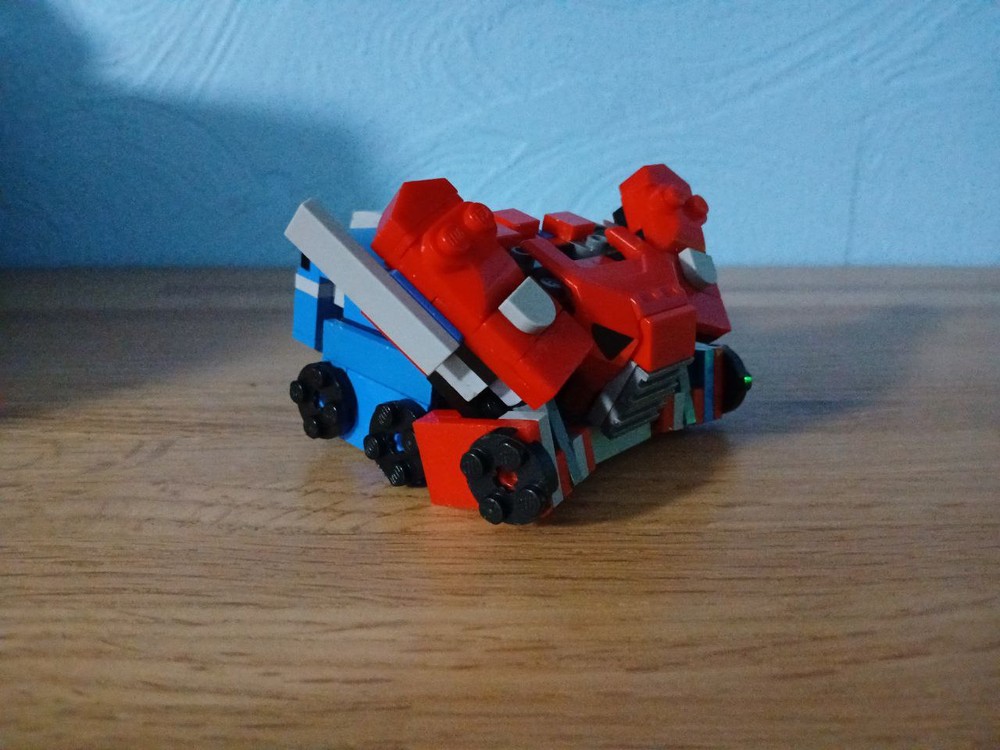 LEGO MOC transformers fall of cybertron optimus prime (TRANSFORMABLE ...