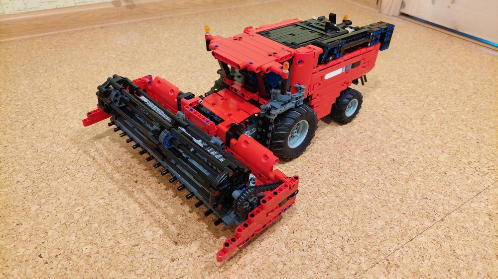 LEGO MOC Combine Harvester by Greatbilder | Rebrickable - Build with LEGO