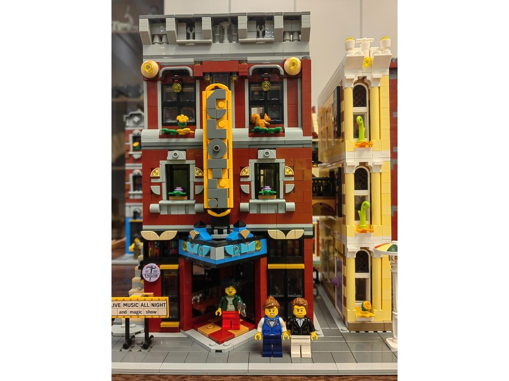 Lego Moc Hair Salon And The Tailor Shop By Yuuerr Rebrickable Build
