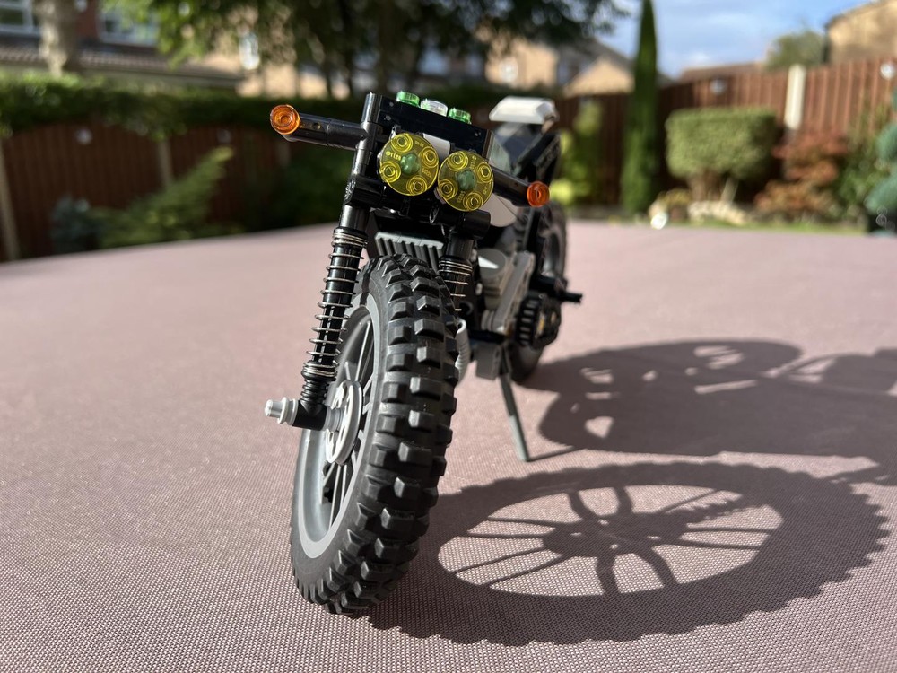 Lego Moc Cafe Racer Triple By S90sml Rebrickable Build With Lego
