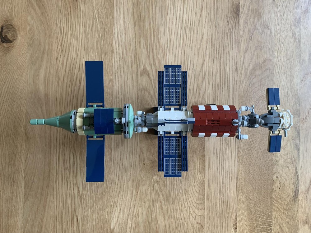 Lego Moc Salyut 7 Docking 1110 By Jonhull Rebrickable Build With