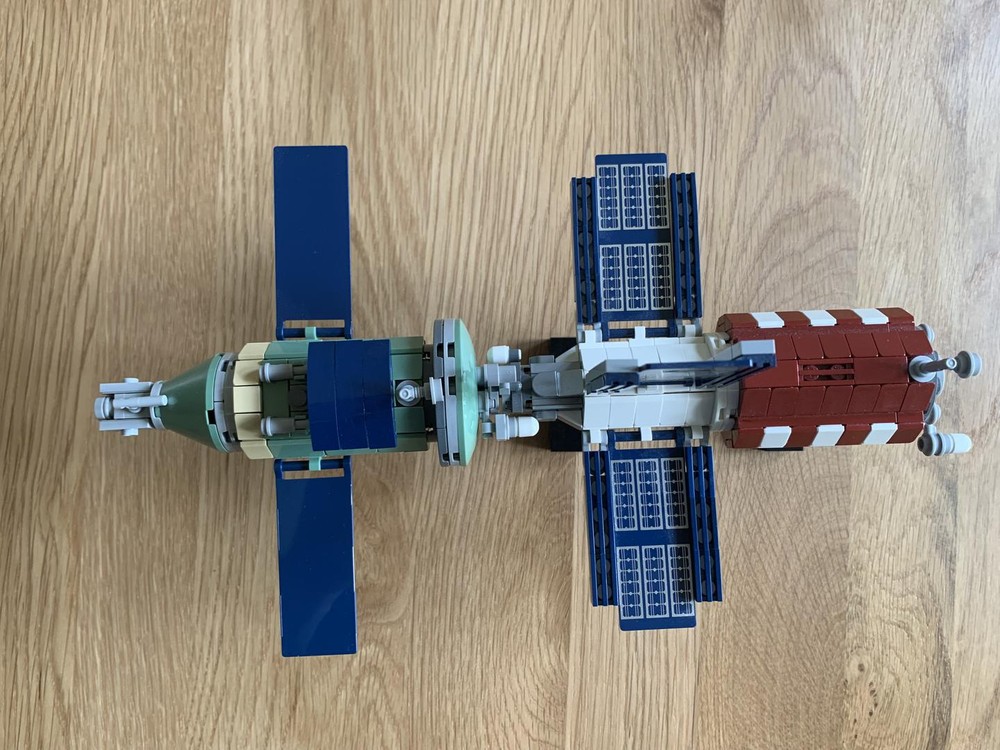 Lego Moc Salyut 7 Docking 1110 By Jonhull Rebrickable Build With