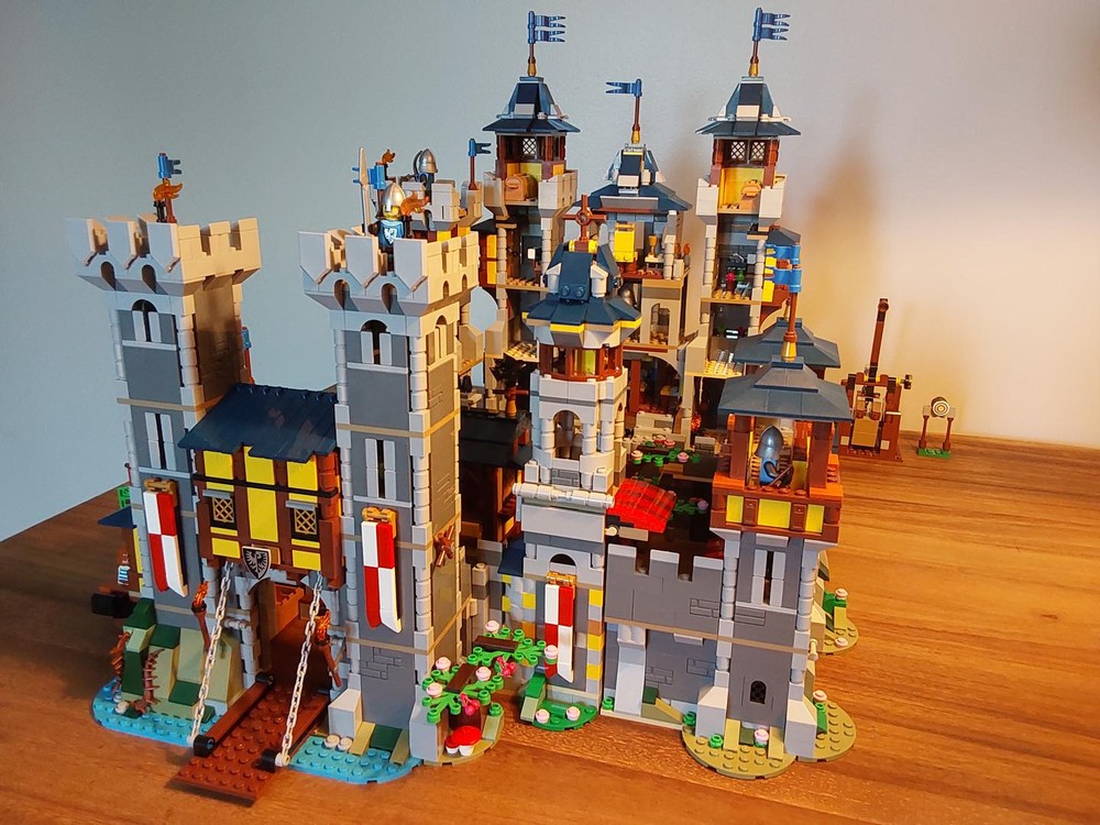 LEGO MOC Black Falcon's Castle Citadel (Complete) by cfricke ...
