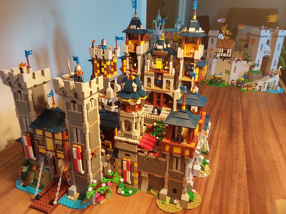 LEGO MOC Black Falcon's Castle Citadel (Complete) by cfricke ...