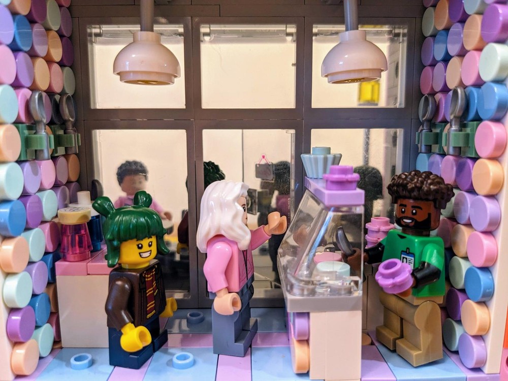 LEGO MOC-191987 Coach's Froyo by penumbra12 | Rebrickable - Build with LEGO