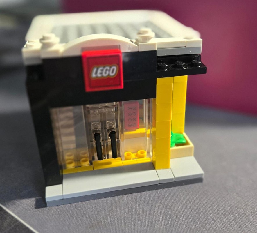 LEGO MOC Mini Lego Brand Store Modular (40528 alt) by thisintheway ...