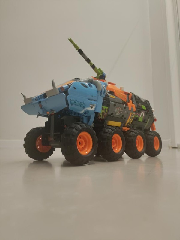 LEGO MOC Monster Jam Alt Build – 8‑wheel Armored Personnel Carrier (APC ...