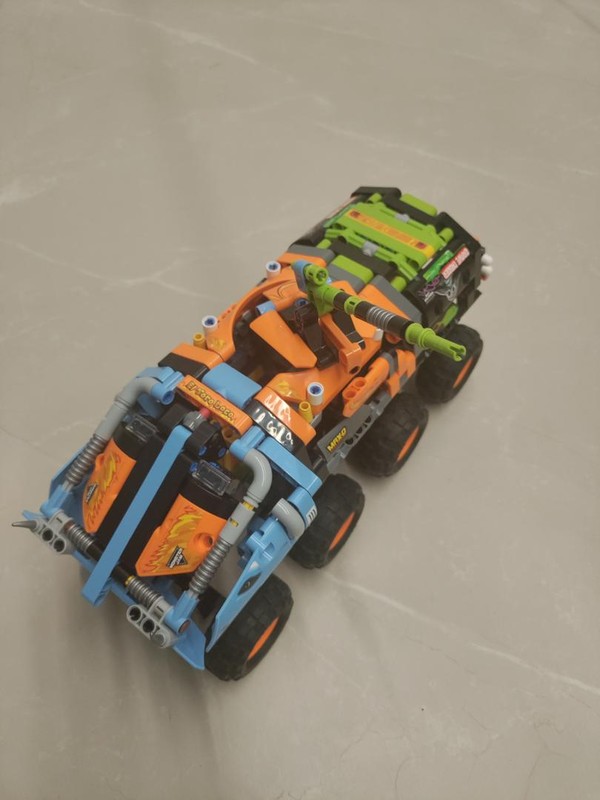 LEGO MOC Monster Jam Alt Build – 8‑wheel Armored Personnel Carrier (APC ...