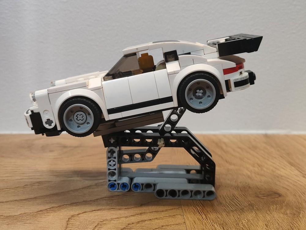 LEGO MOC Adjustable Speed Champions Display Stand by ponczkowyy ...