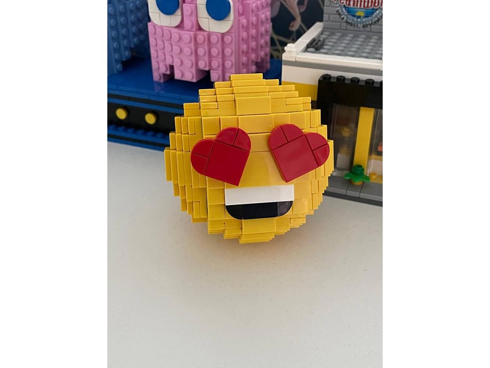 Lego Moc Heart Eyes Emoji By Blueplaidbricks Rebrickable Build With