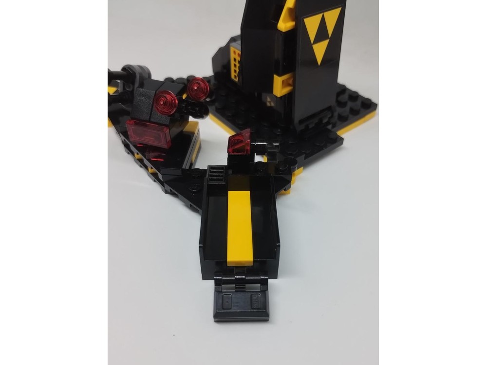LEGO MOC 40580 Blacktron Command Base by Leibowitz92 | Rebrickable ...