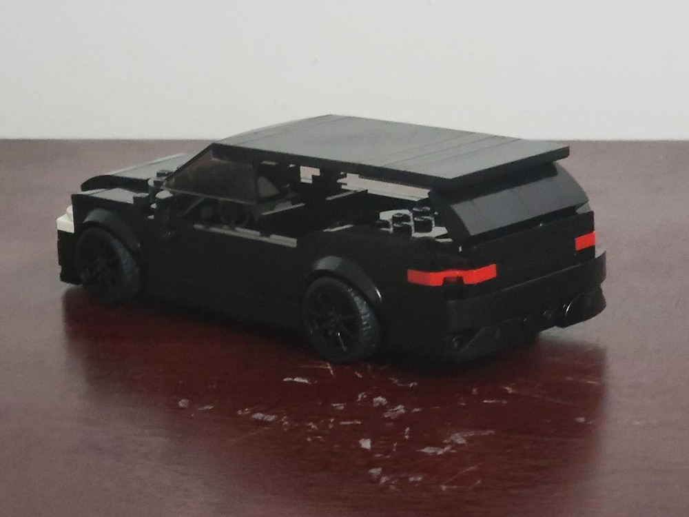 Lego Moc Bmw M5 Touring Hybrid V8 By Lucidmocs Rebrickable Build