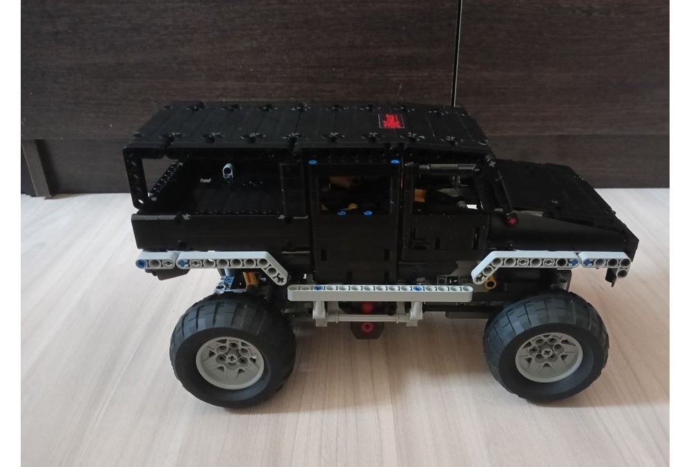 Lego Moc Hummer H2 By Kovchenkovskiy Rebrickable Build With Lego