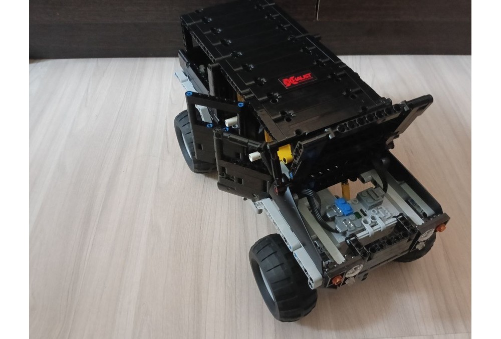 Lego Moc Hummer H2 By Kovchenkovskiy Rebrickable Build With Lego