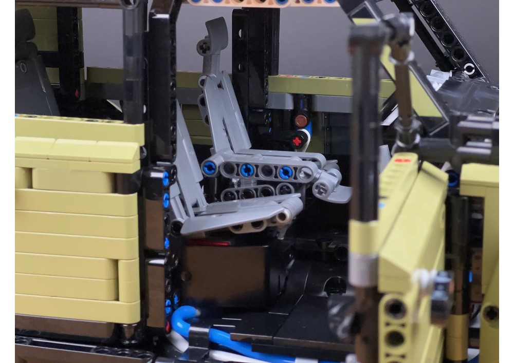 LEGO MOC Front jump seat for 1:10 Land Rover Defender 110 RC MOC by ...