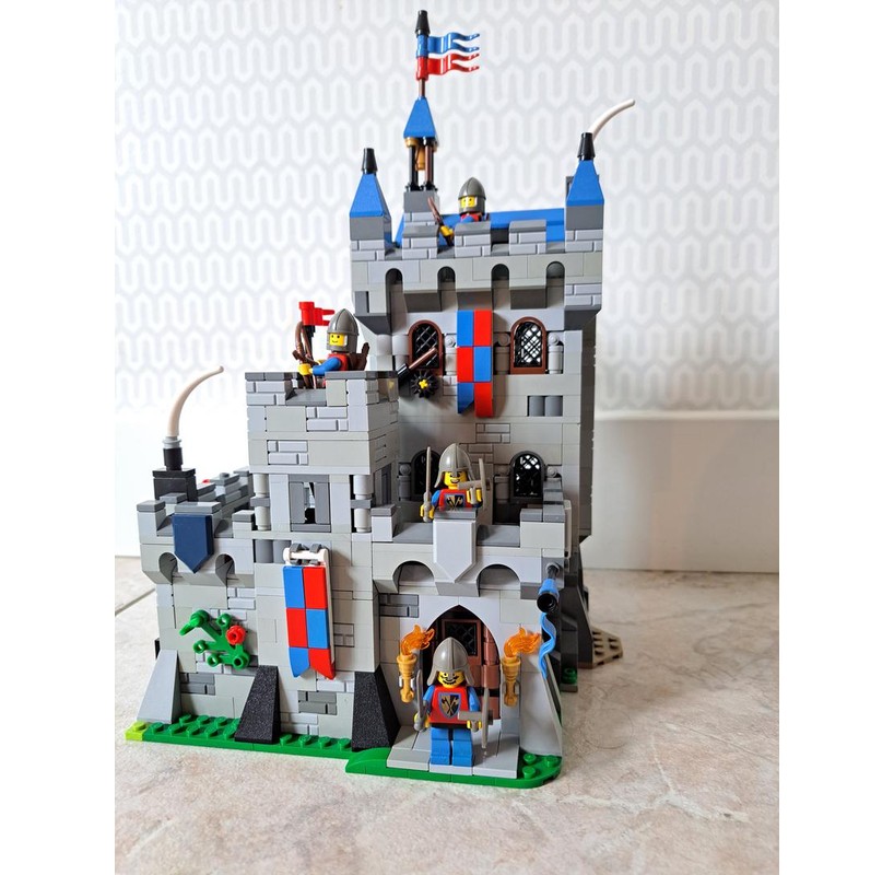 Lego Moc Impenetrable Dungeon By Midibricks Rebrickable Build With Lego