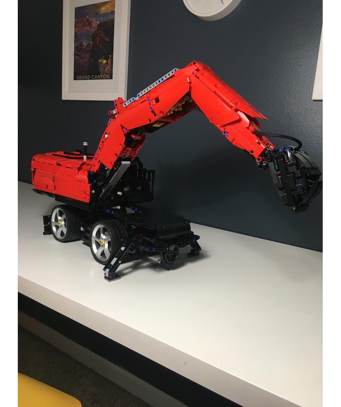 LEGO MOC Excavator by isaacbailey | Rebrickable - Build with LEGO