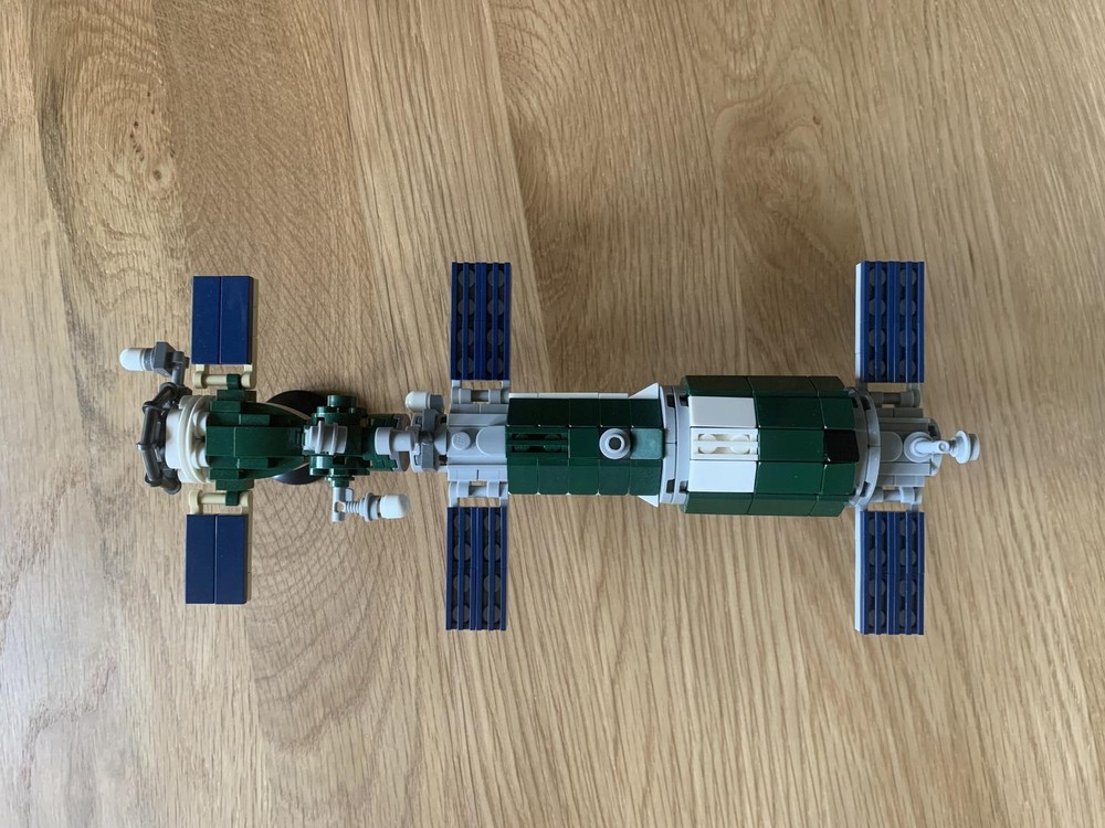 Lego Moc Salyut 1 Docking 1110 By Jonhull Rebrickable Build With