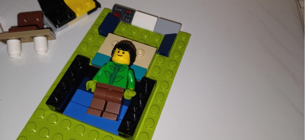 LEGO MOC 2nd and 3rd row transforming seats prototypes by BananaBass ...