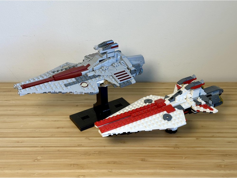 LEGO MOC Venator-Class Republic Attack Cruiser Midi Scale - Alternate ...