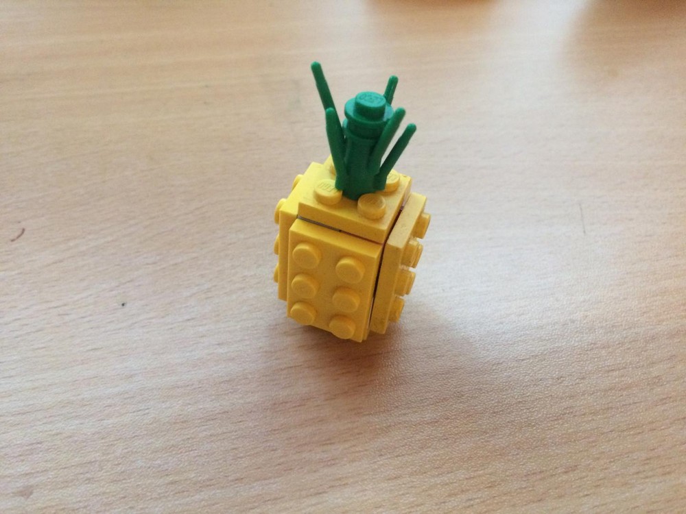 LEGO MOC tiny pineapple by gnocchi_the_cat | Rebrickable - Build with LEGO