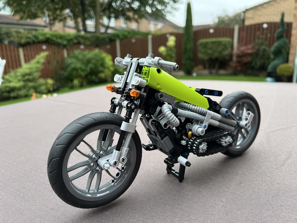 LEGO MOC Hardtail Chopper by s90sml | Rebrickable - Build with LEGO