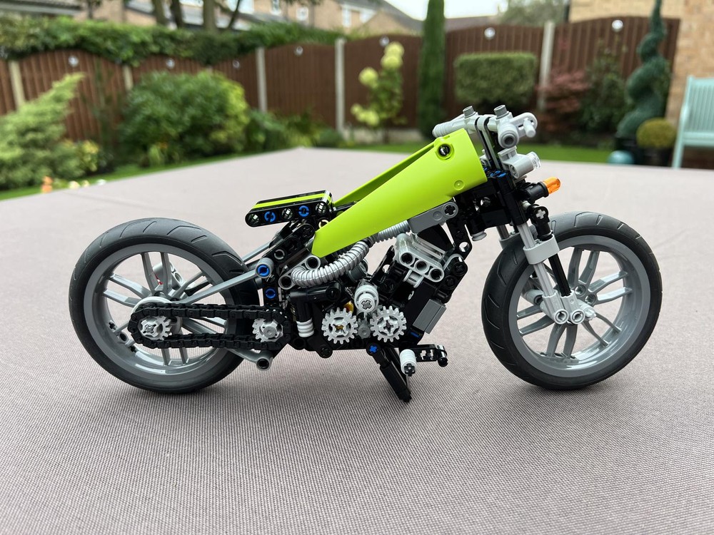 LEGO MOC Hardtail Chopper by s90sml | Rebrickable - Build with LEGO