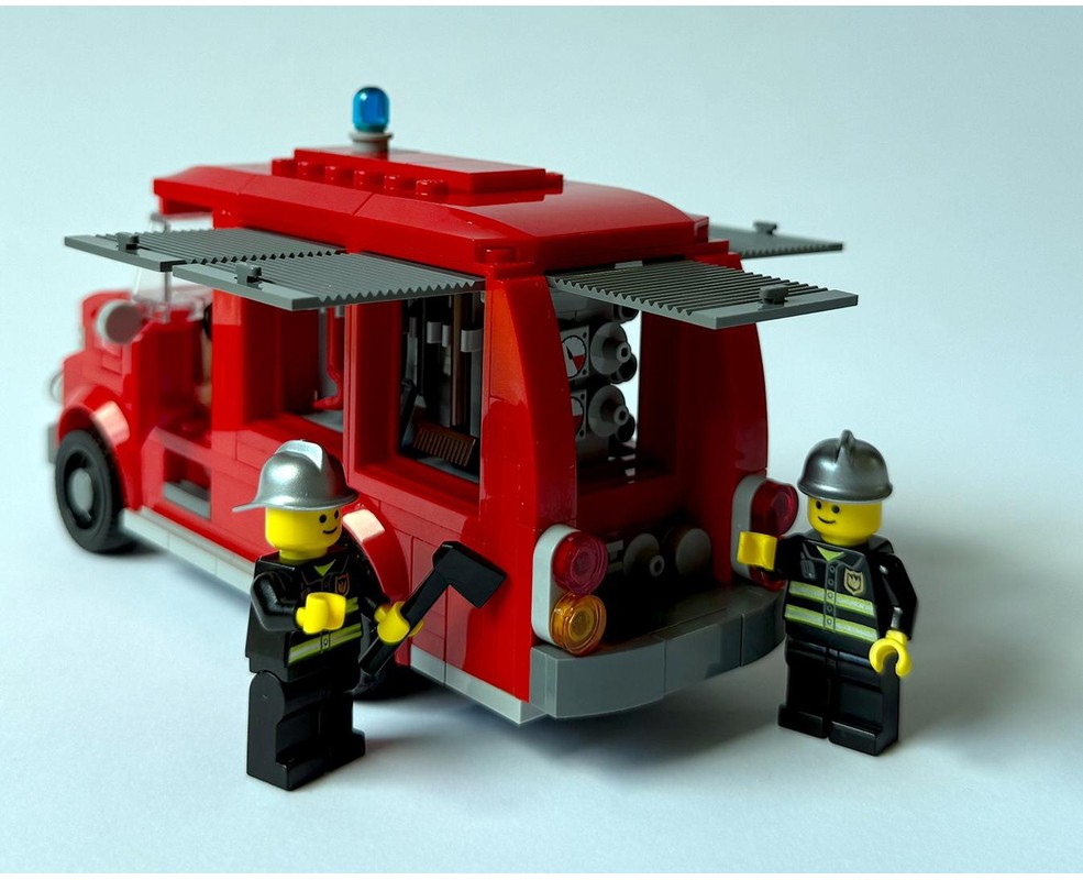 LEGO MOC Fire Engine by HDbrix | Rebrickable - Build with LEGO
