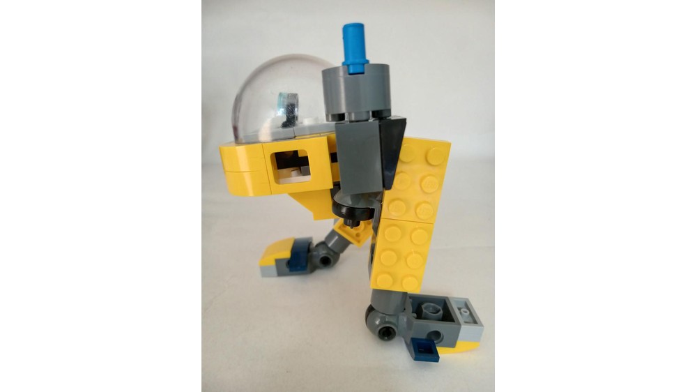 LEGO MOC 31090 Heavily Armed Robot by julien1001 | Rebrickable - Build ...