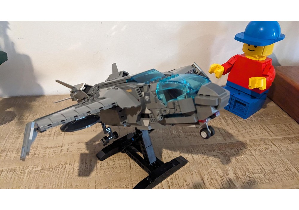 LEGO MOC Quinjet moving cockpit and interior Mod by AurebeshBricks ...
