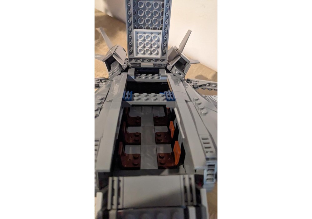 LEGO MOC Quinjet moving cockpit and interior Mod by AurebeshBricks ...