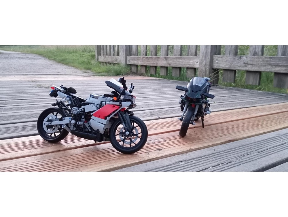 LEGO MOC Aprilia RS 125 2017 by Dodus builders | Rebrickable - Build ...