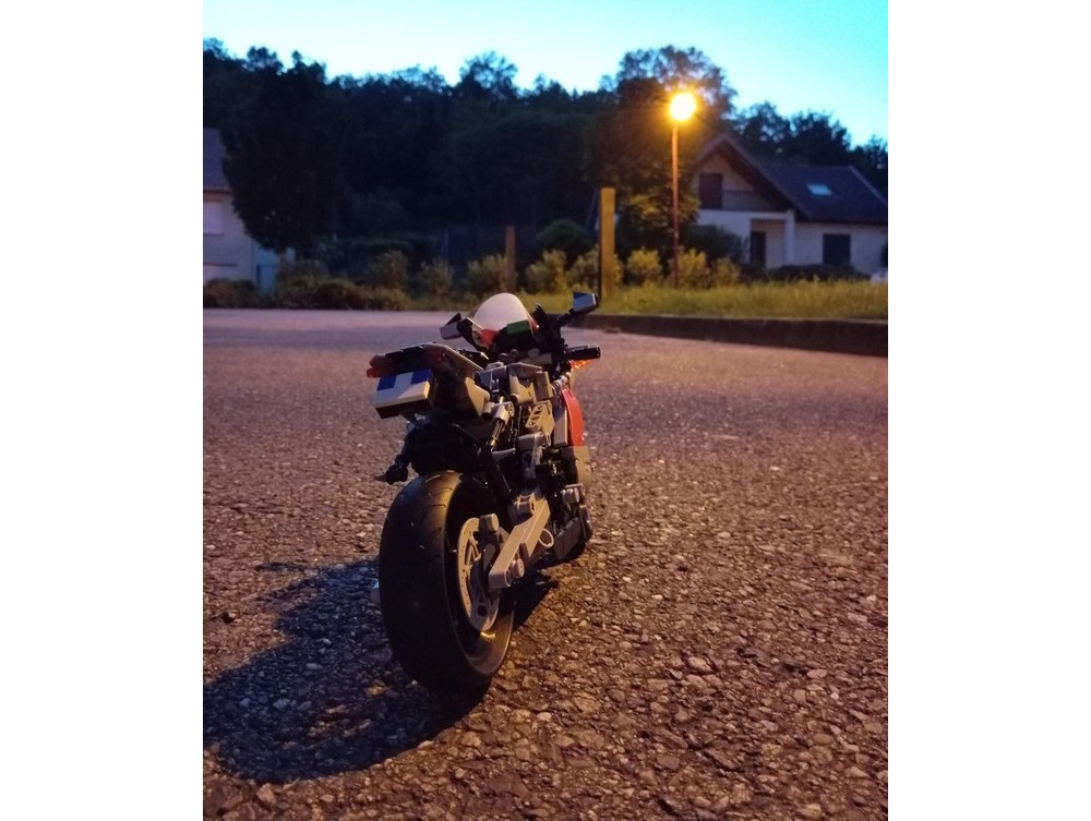 LEGO MOC Aprilia RS 125 2017 by Dodus builders | Rebrickable - Build ...