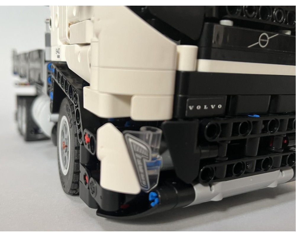 LEGO MOC VOLVO FE Caminhao Brazil by east_brick_customs | Rebrickable ...